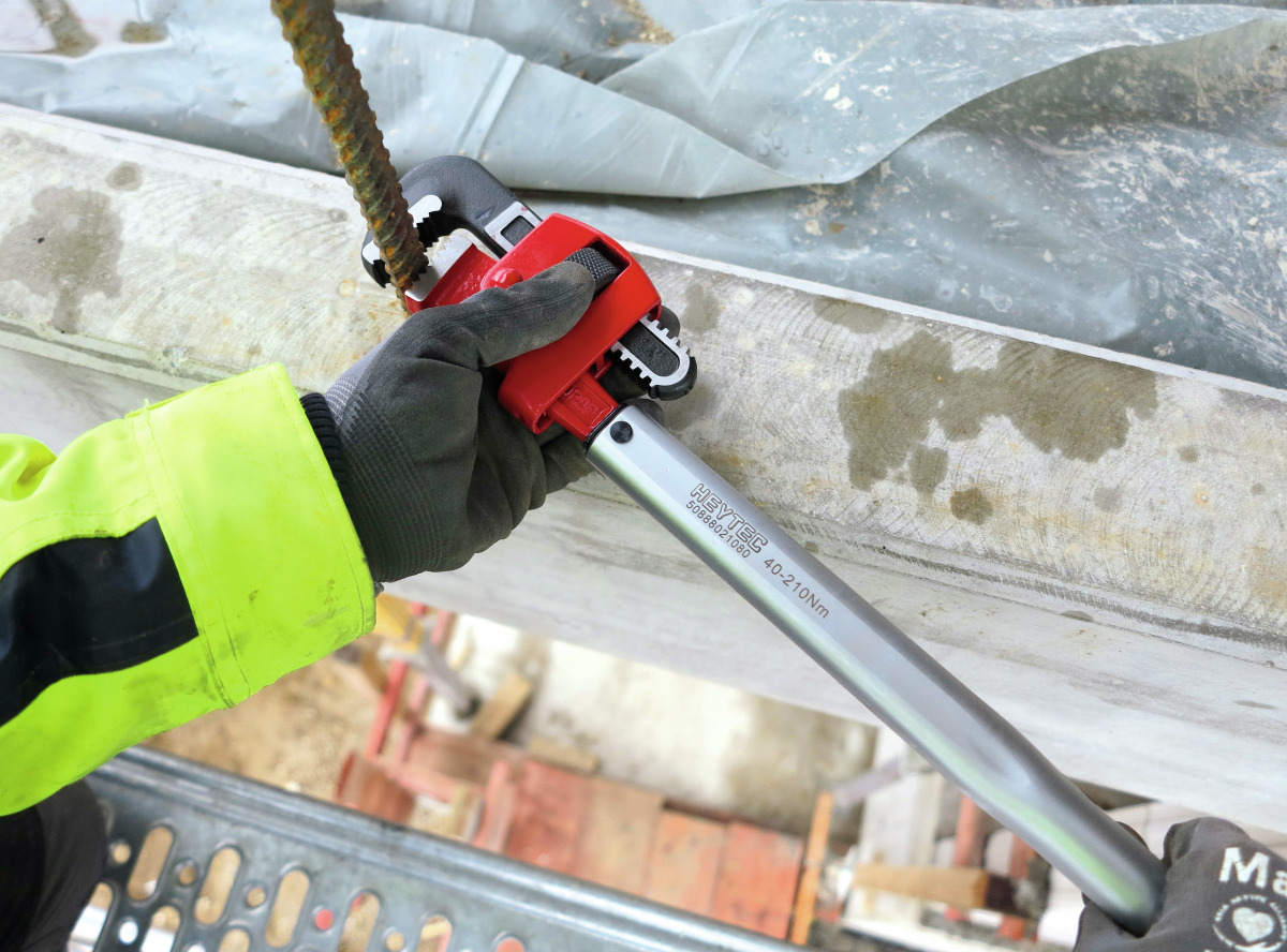 Adjustable torque wrench with one-hand clamp, 70-350 Nm | HEYCO ...